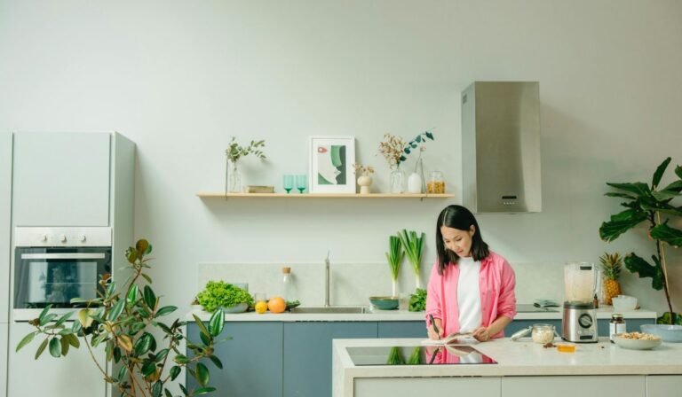What is a Kitchen Porter: Essential Duties and Skills Explained